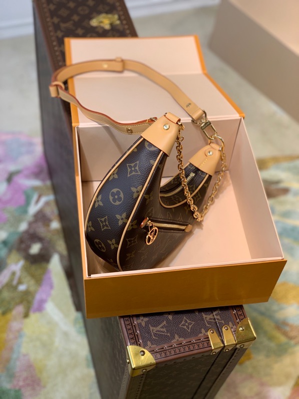LV Loop Bag – FASHIONREPS AUSTRALIA
